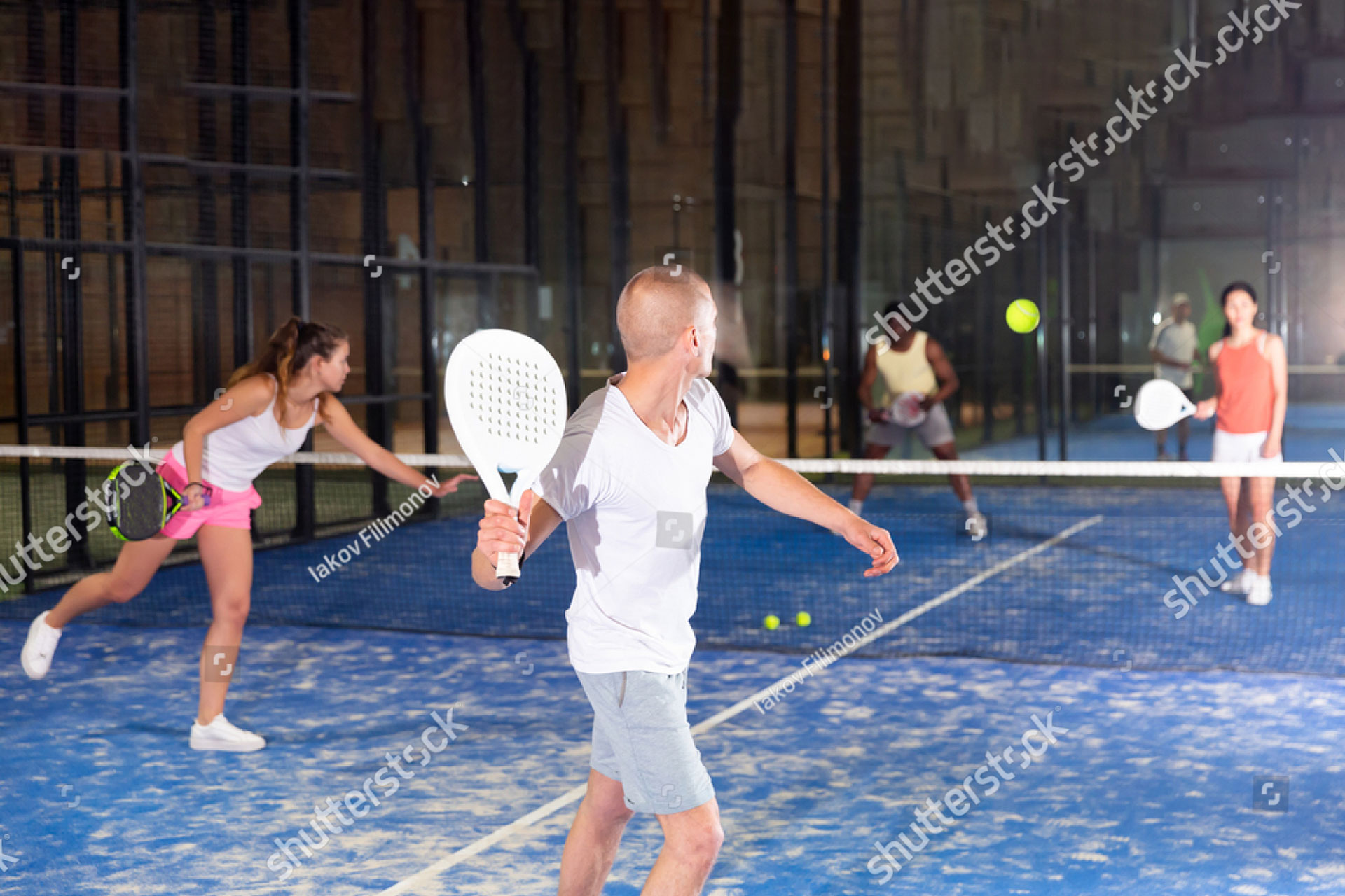 Servicio de tenis - Torremuelle Racket Center